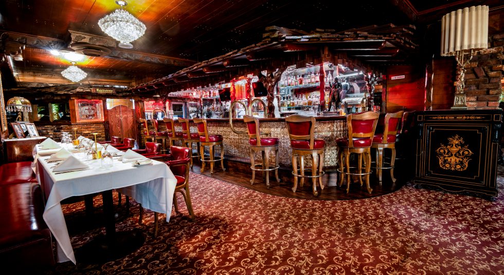 Magic Lamp Inn | Steakhouse & Fine Dining